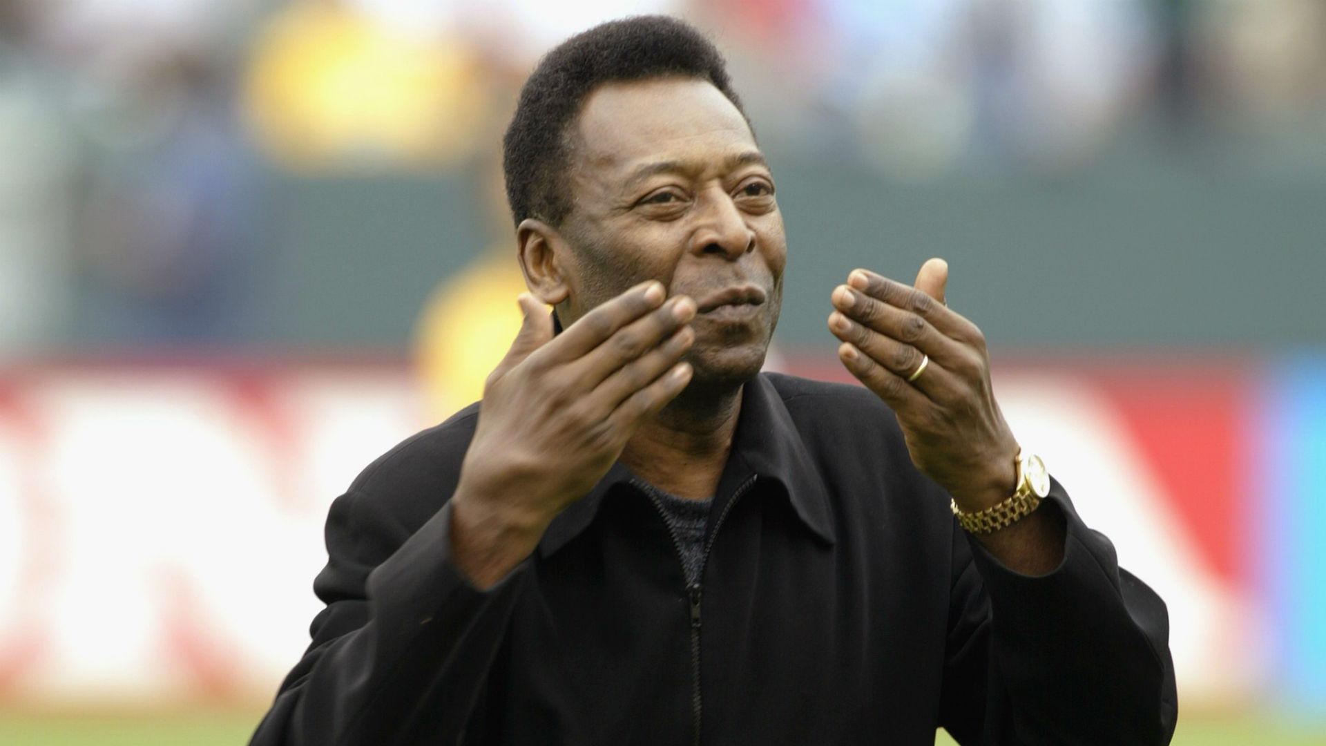 Pele back in hospital but 'stable' | Stadium Astro