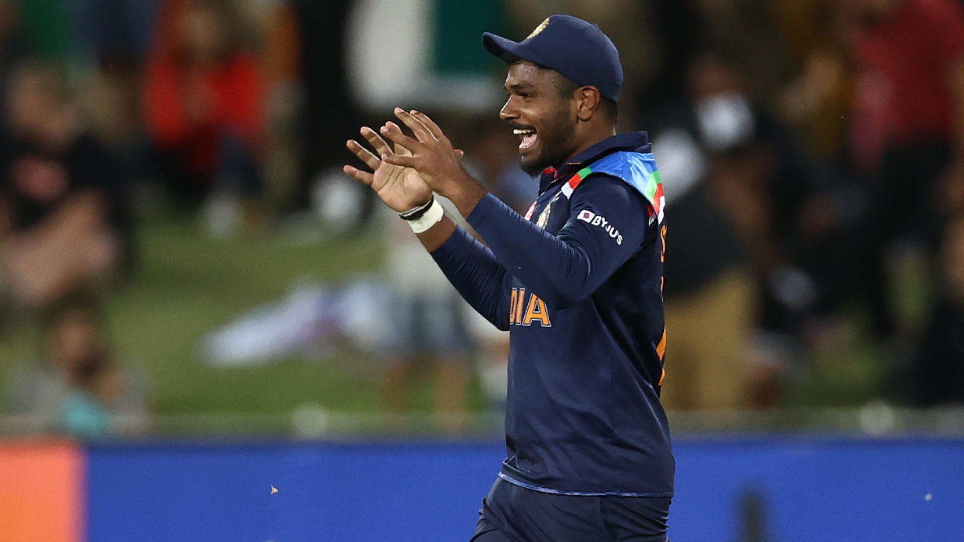 Super Samson sets up victory in 100th Royals game | Stadium Astro