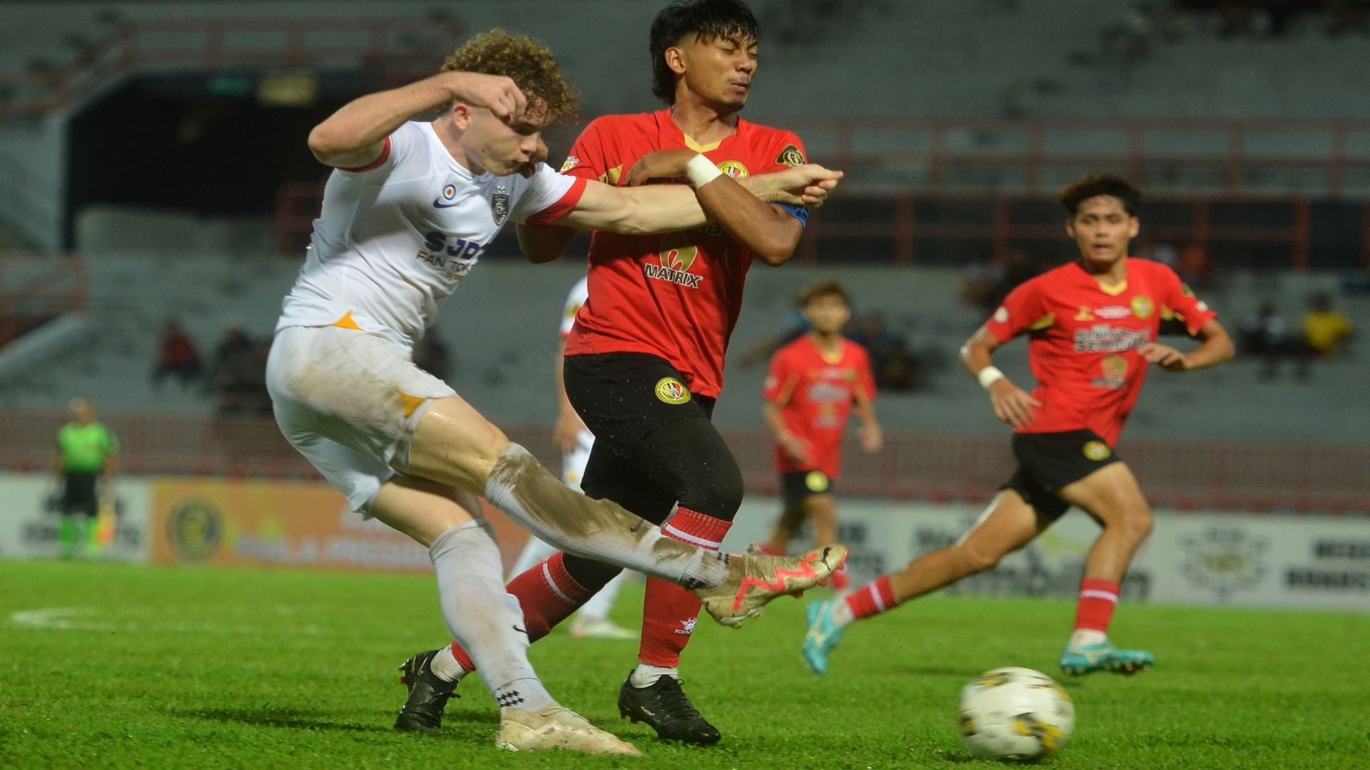 Kelab Thailand hantar pingat kejuaraan kepada pemain JDT tanda ...