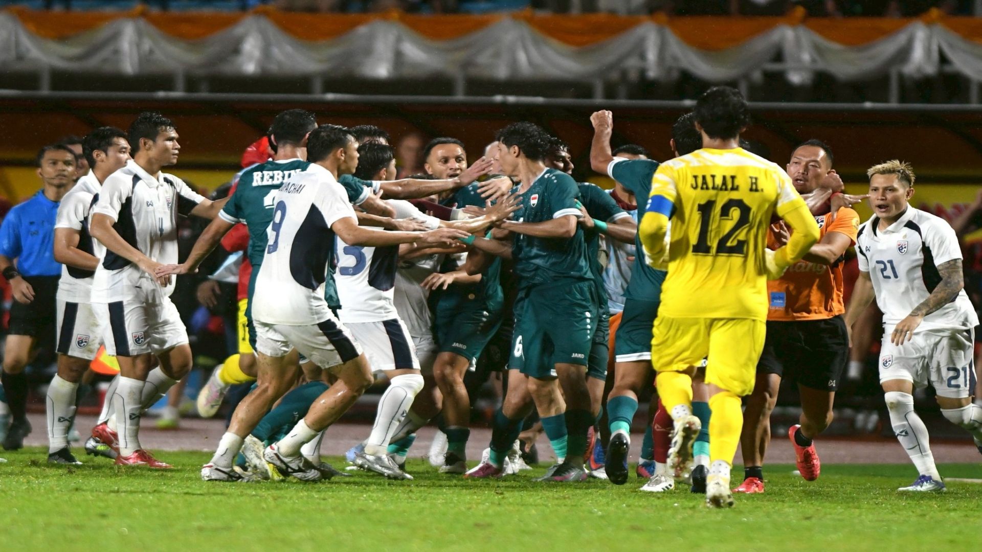 Nasib tak patah kaki tapi timbul pergaduhan besar, pengadil Malaysia ...